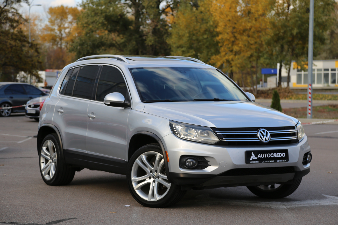 Buy a car Volkswagen Tiguan 2011 year - AutoCredo