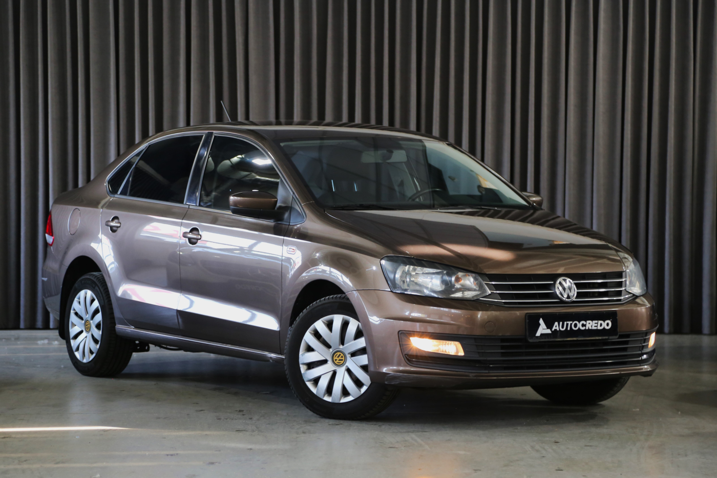 Buy a car Volkswagen Polo 2017 year - AutoCredo