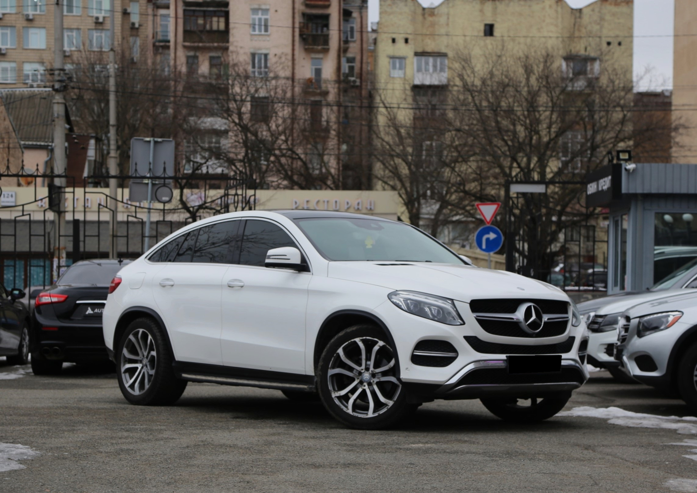 Buy a car Mercedes-Benz GLE-Class 2015 year - AutoCredo