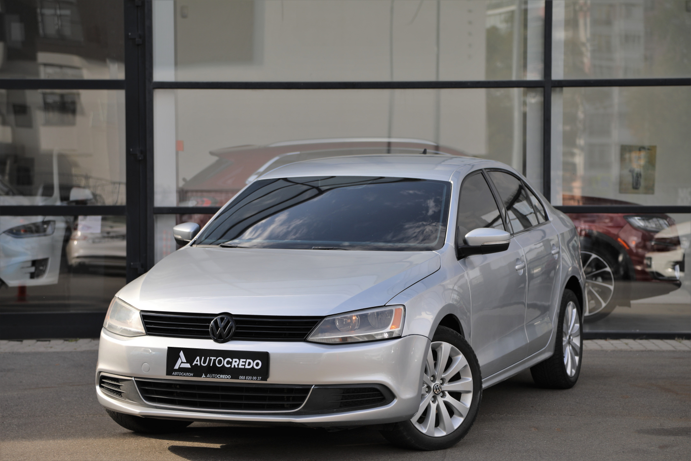 Buy a car Volkswagen Jetta 2014 year - AutoCredo