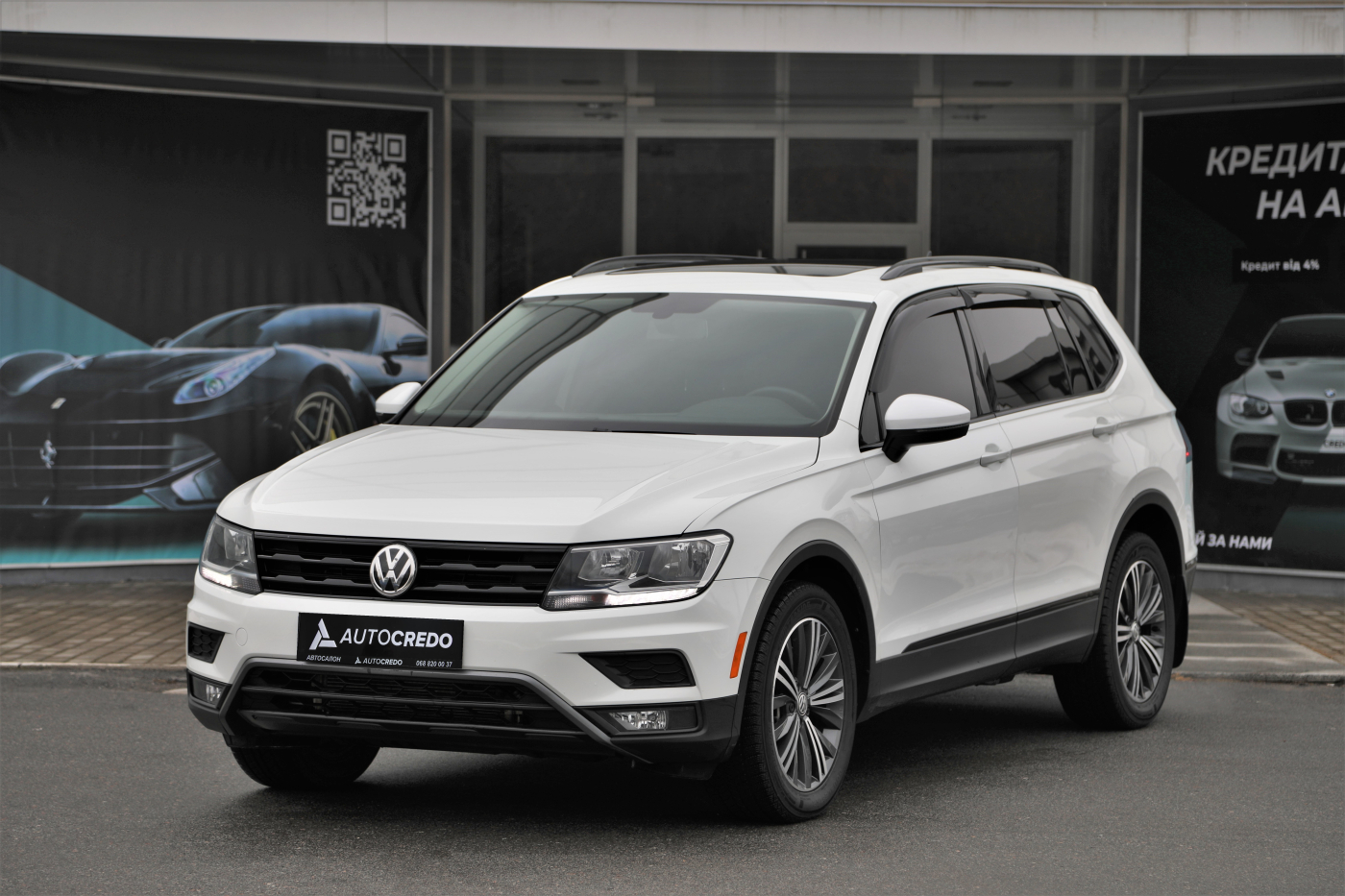 Buy a car Volkswagen Tiguan 2018 year - AutoCredo