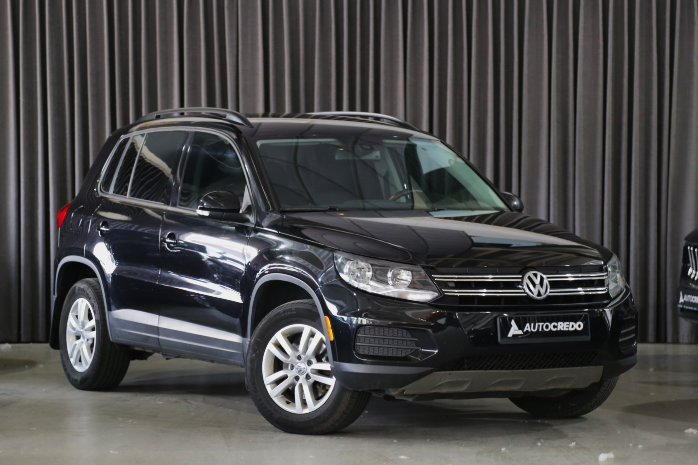 Buy a car Volkswagen Tiguan 2016 year - AutoCredo