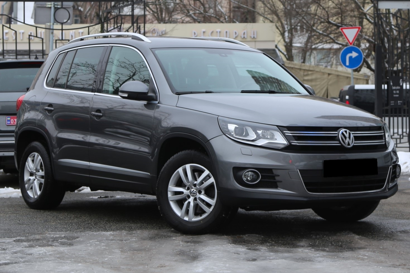 Buy a car Volkswagen Tiguan 2015 year - AutoCredo