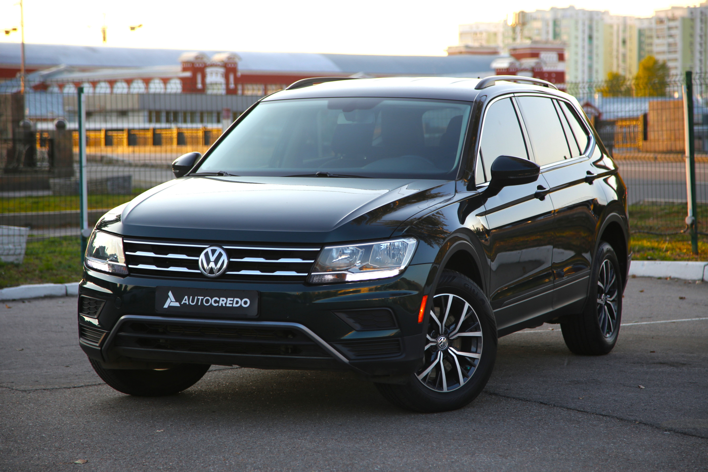 Buy a car Volkswagen Tiguan 2019 year - AutoCredo