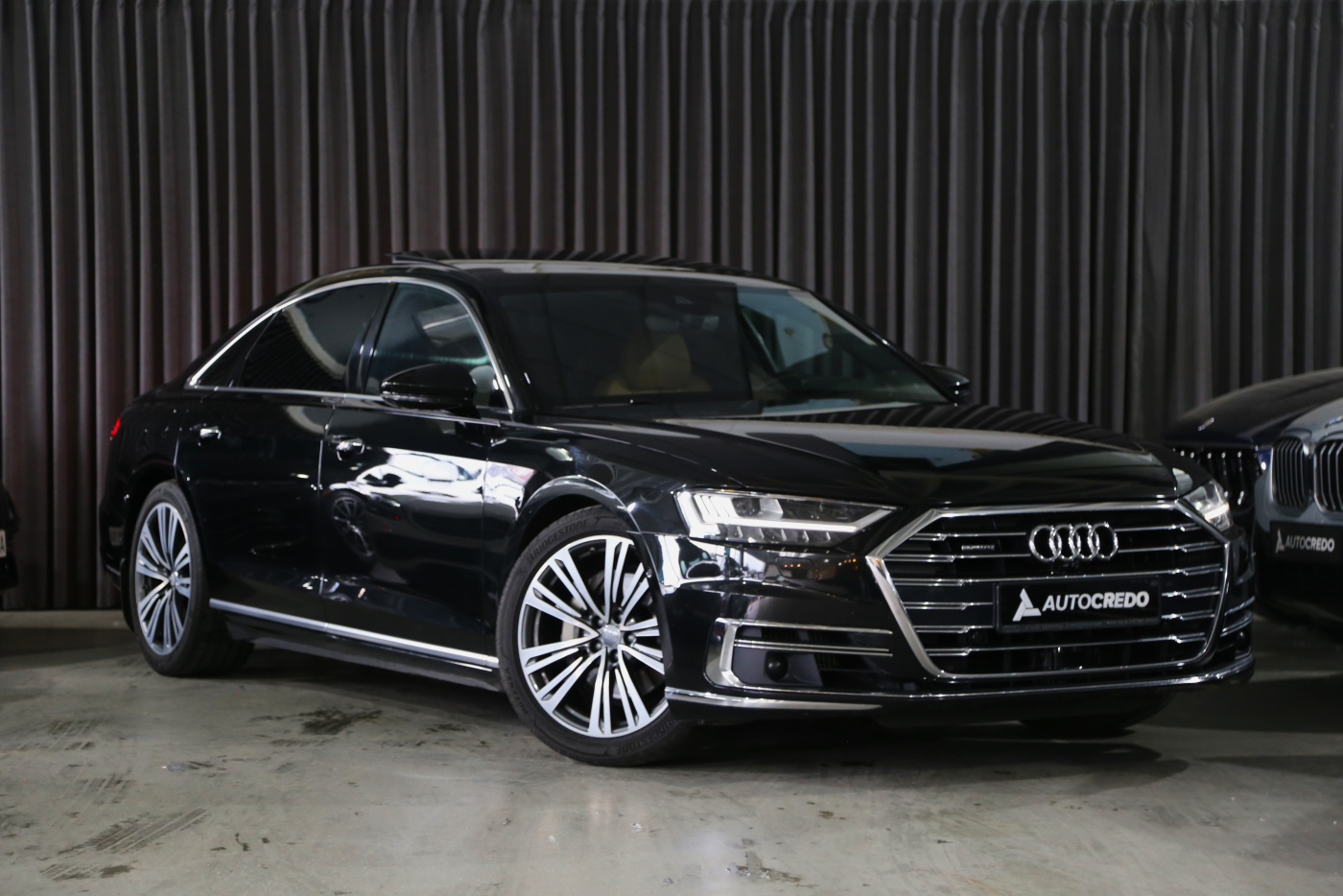 Buy a car Audi A8 2020 year - AutoCredo